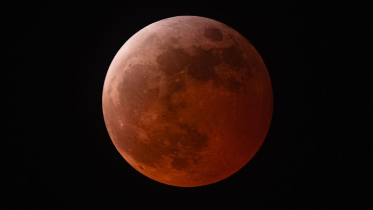 Blood Moon Total Lunar Eclipse Set for September 7-8 - NEWSNOWCHICAGO