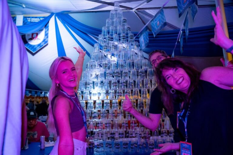 La Mesa Oktoberfest Celebrates 52 Years of Bavarian Fun - NEWSNOWCHICAGO