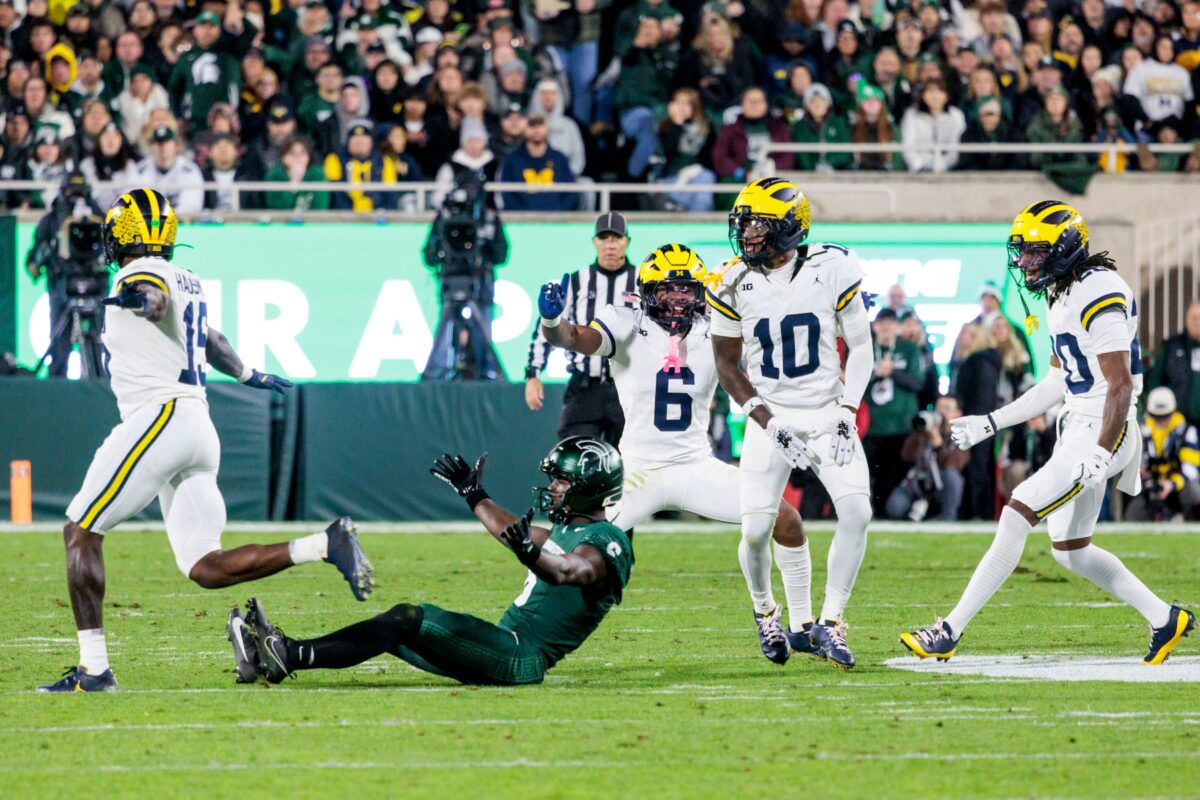 Michigan Wins Paul Bunyan Trophy, Defeats Michigan State 31-20 ...