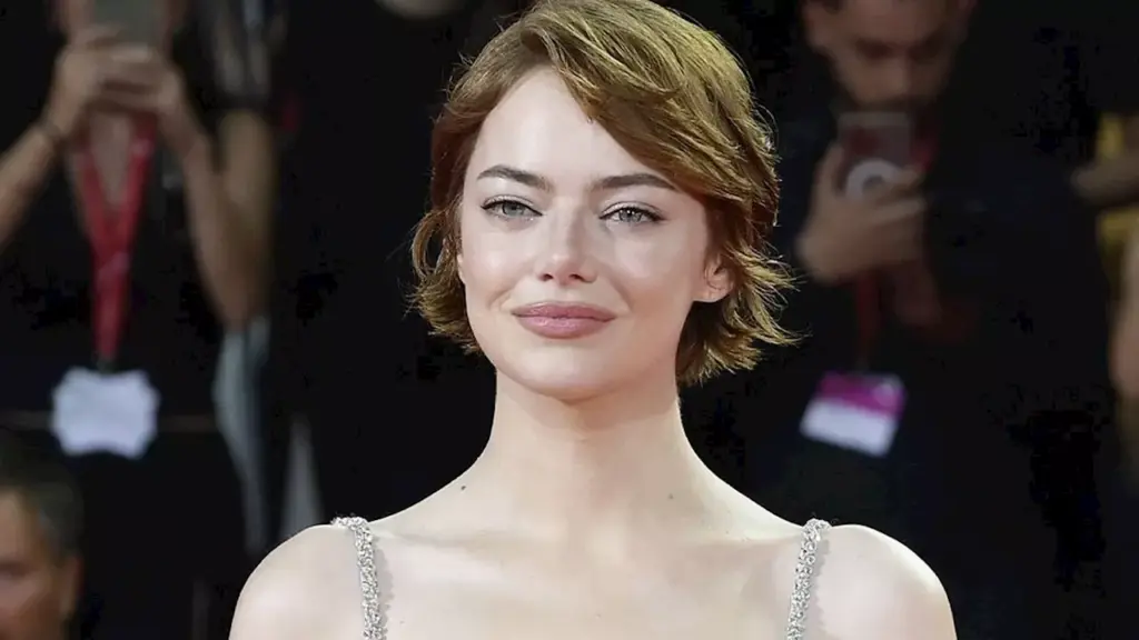 Emma Stone's Sci-Fi Hit Boosts Her Box Office Rank Past Margot Robbie ...