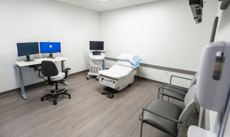 New Bill Aims to Lower Health Care Premiums for Americans - NEWSNOWCHICAGO