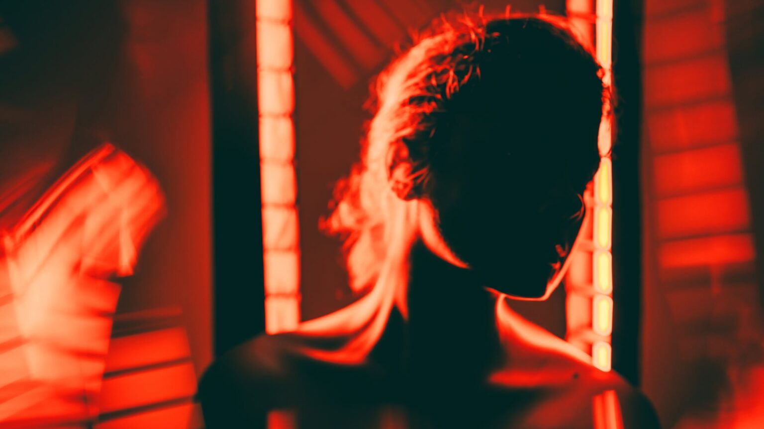 Red Light Therapy Gains Popularity for Health Beyond Aesthetics ...